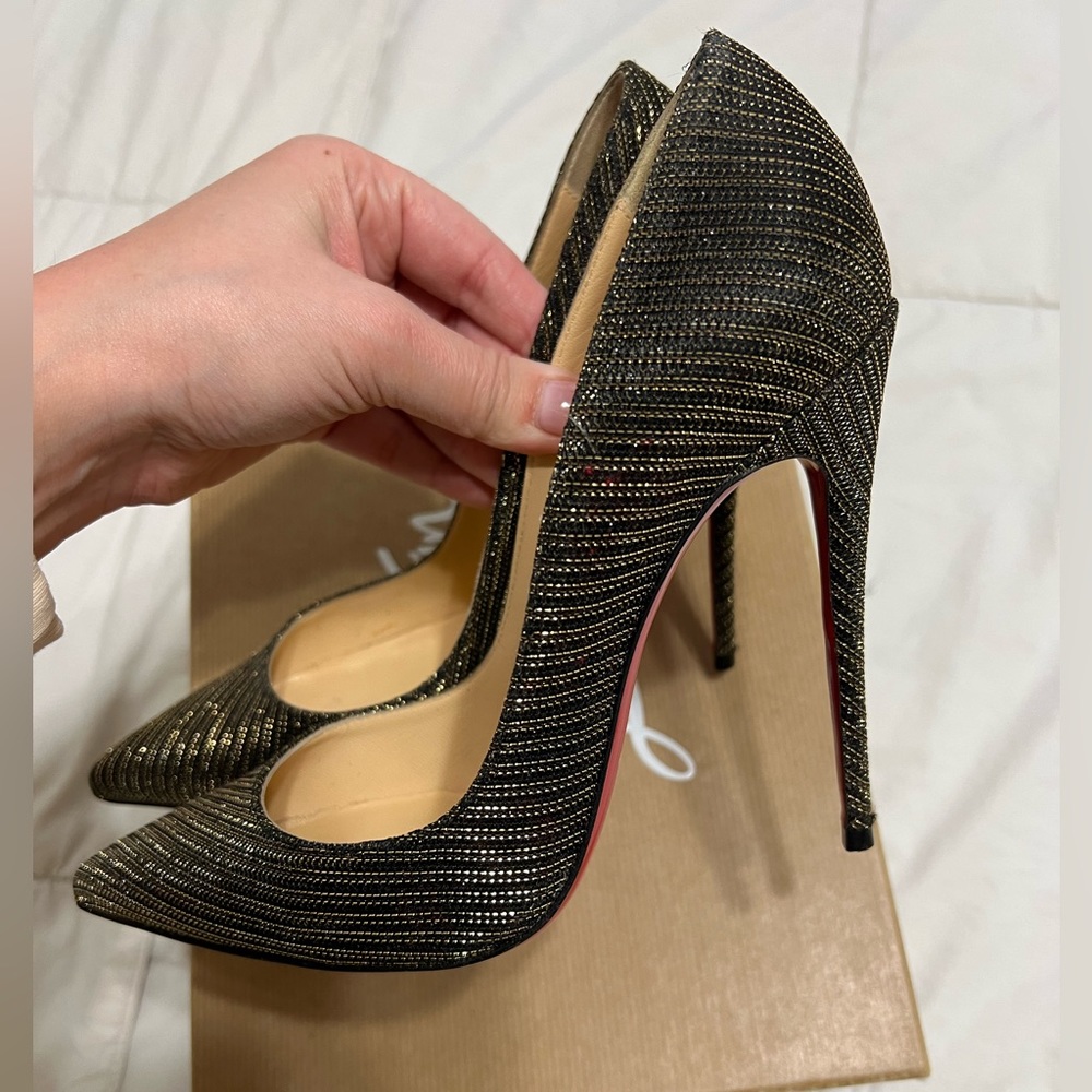 Christian Louboutin So Kate Pump - Gem
